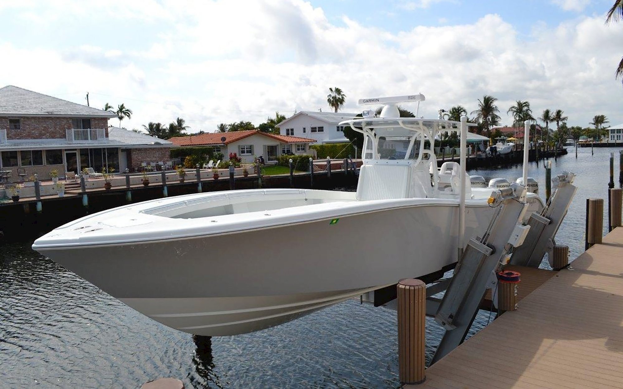 Elevator Boat Lifts: Premium Elevator Lifts for Restricted Waterfronts ...