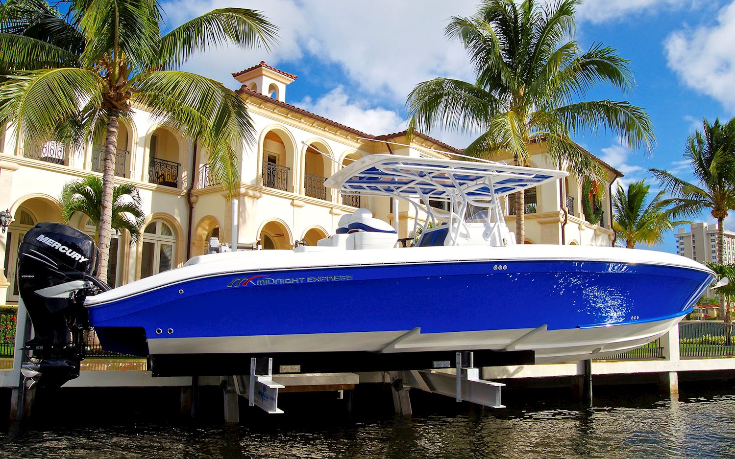 Elevator Boat Lifts: Premium Elevator Lifts for Restricted Waterfronts ...